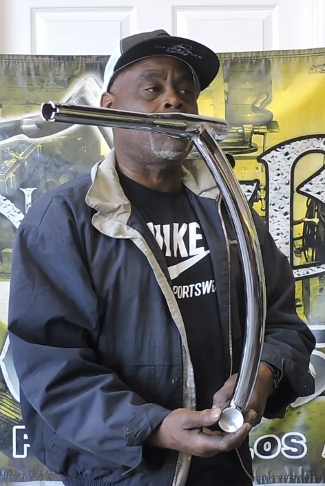 Dominoes – Handlebar Lee